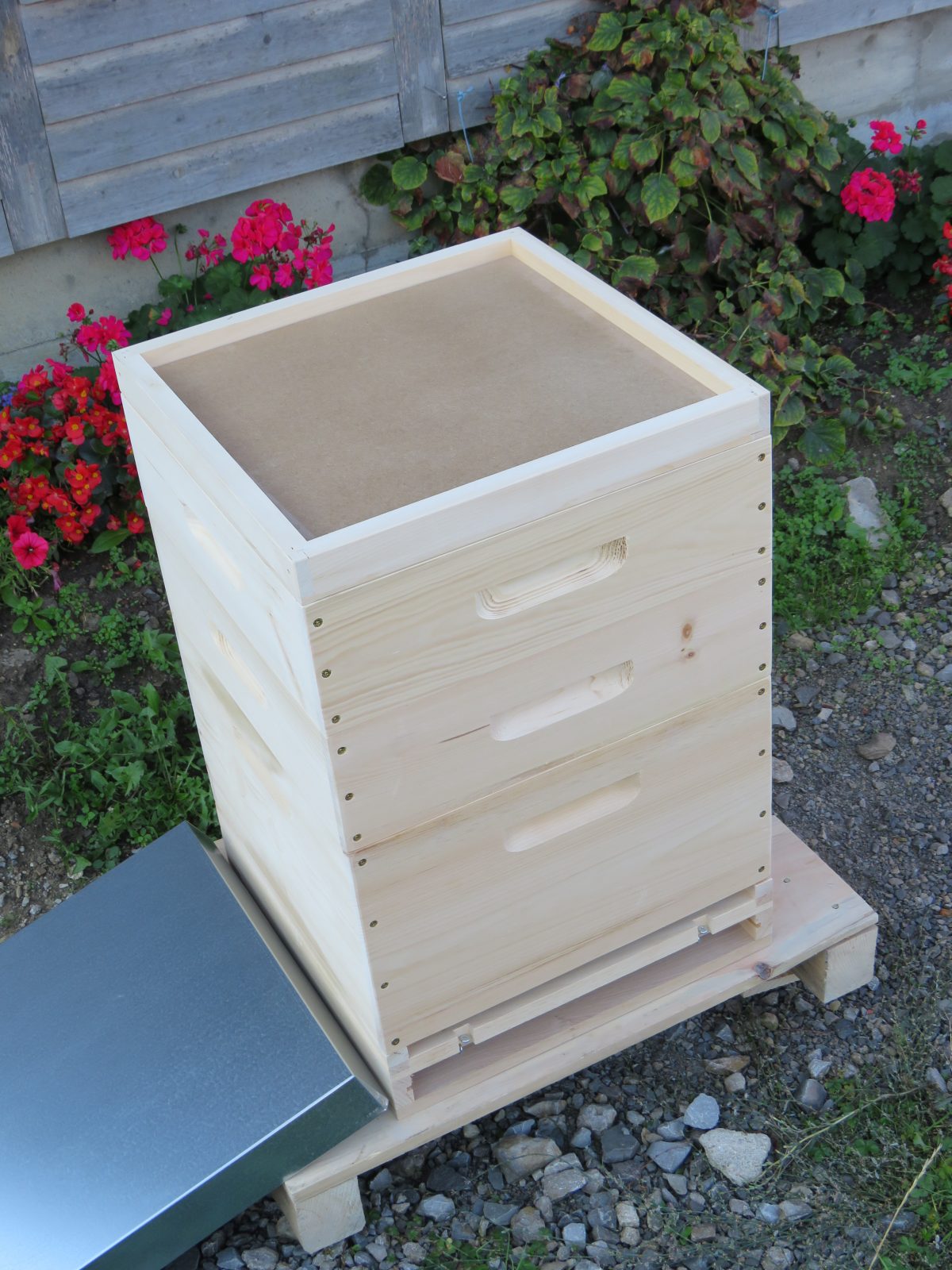 Komplettbeute 12er Dadant mod. 25 mm stark | Dehner Bienen ...
